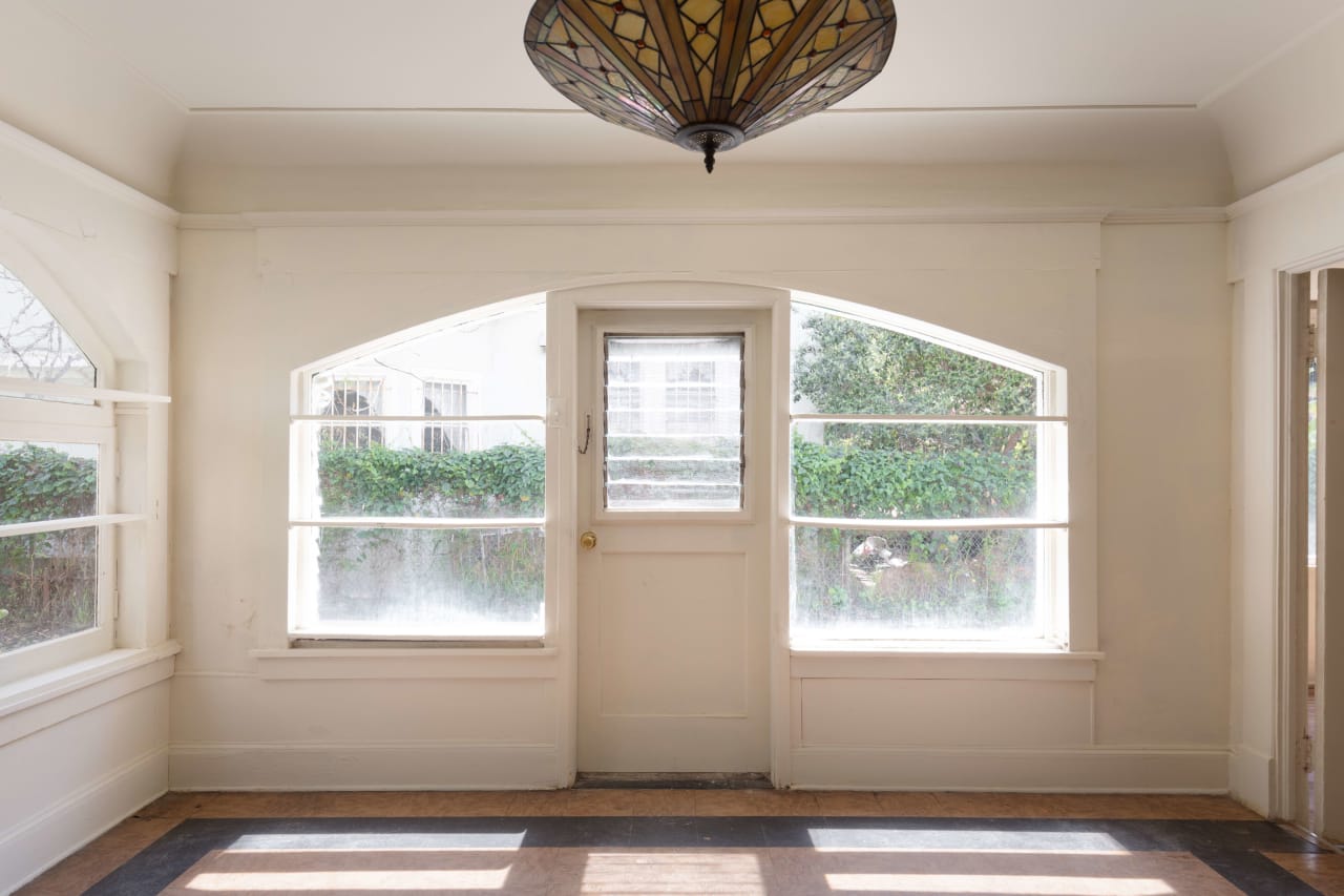 Grand Los Angeles Craftsman