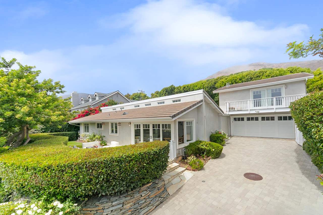 Broad Beach | 31755 Cottontail Ln, Malibu | Malibu Real Estate