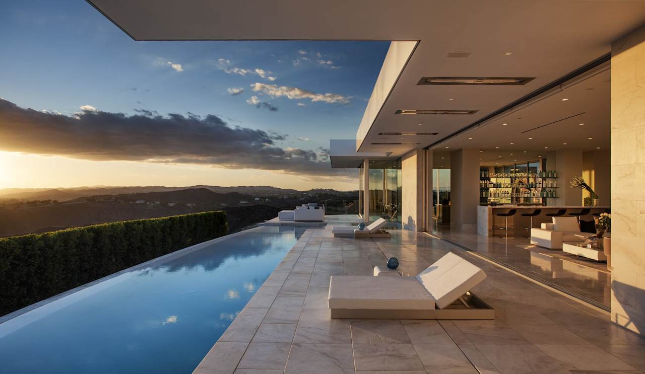 Drew Fenton - Luxury Real Estate Agent in Beverly Hills