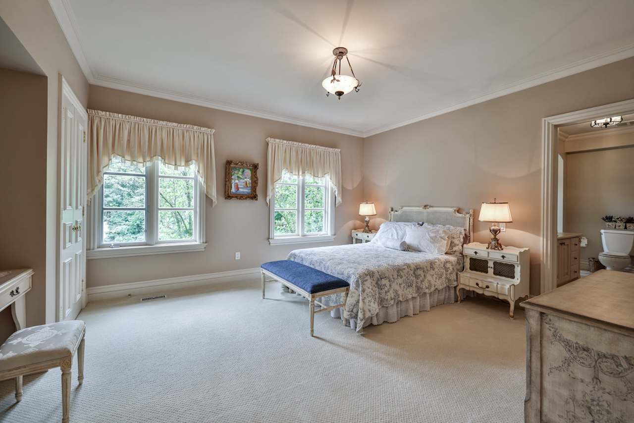 A Luxurious Elegant Residence | Barry Cohen Homes