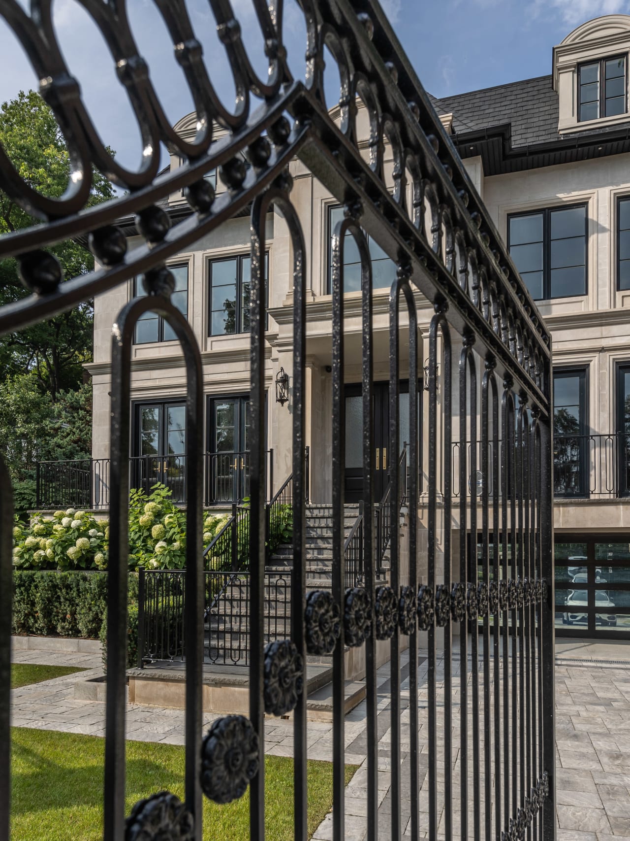 31 Russell Hill Road | Toronto C02, ON | South Hill Residence | Barry ...