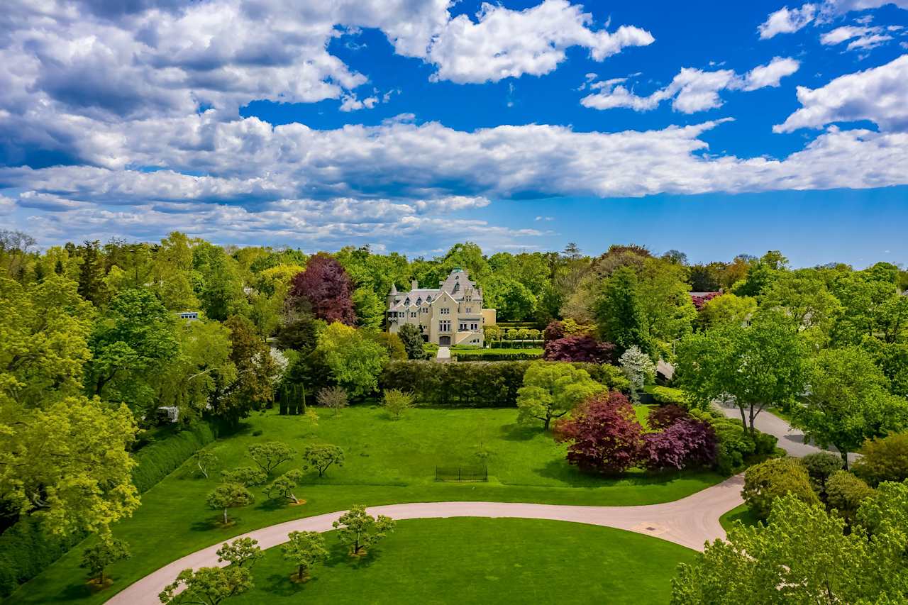 Marion Castle | Stamford, CT 06902 | 9 Beds, 6 Baths