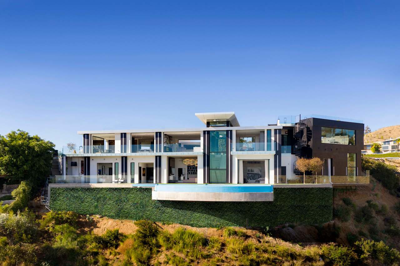 Contemporary Hollywood Hills Mansion Seen In HBO s Ballers Lists For