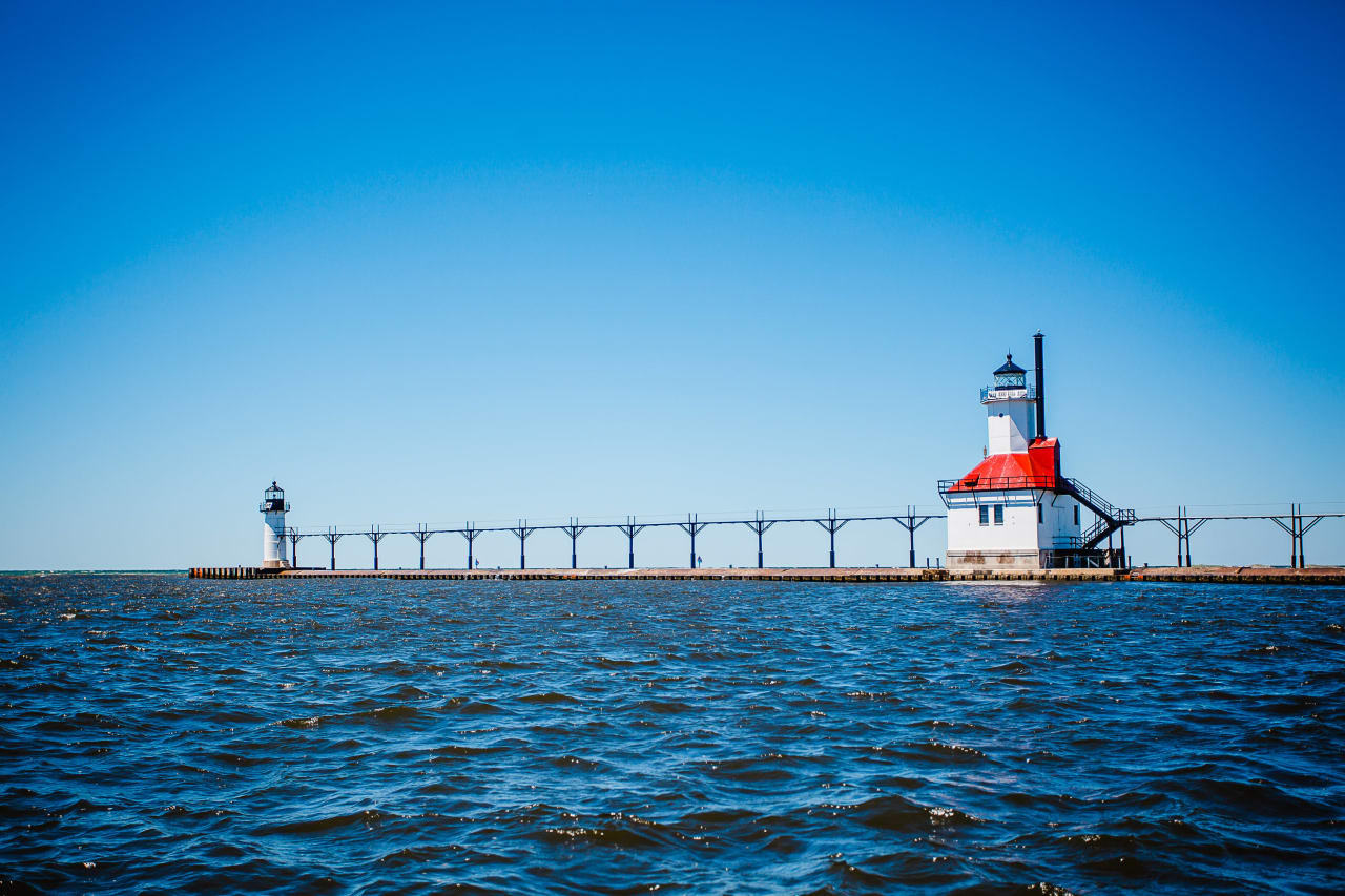 Jackson Matson | Luxury Lakefront Expert