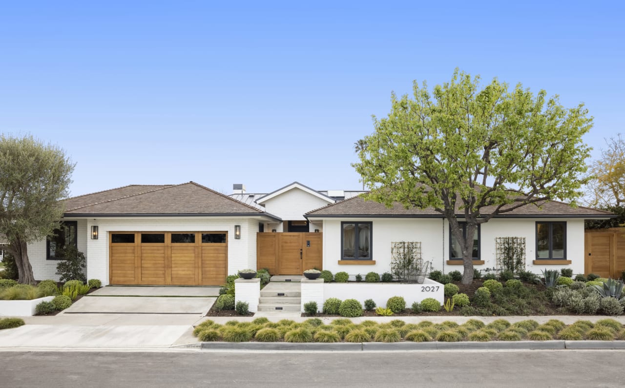 VALIA Properties | Corona del Mar Luxury Real Estate