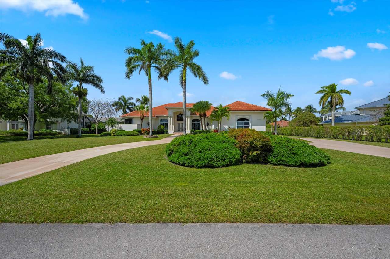 Wellington Aero Club Hangar Home For Sale