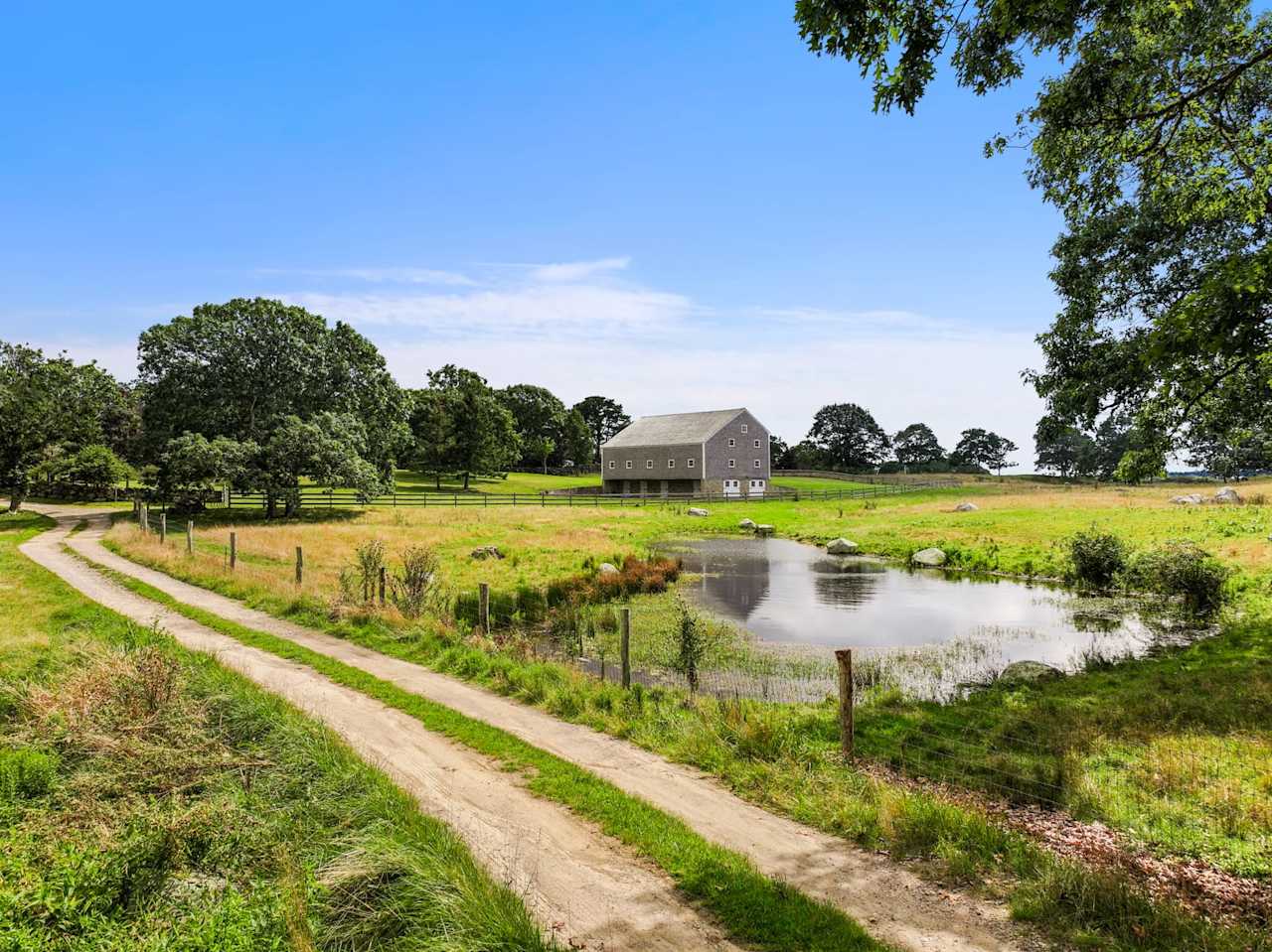 Idyllic Chilmark Farm