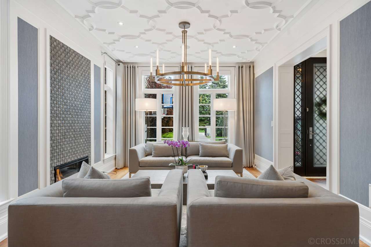 A Beacon Of Refined Elegance | Barry Cohen Homes