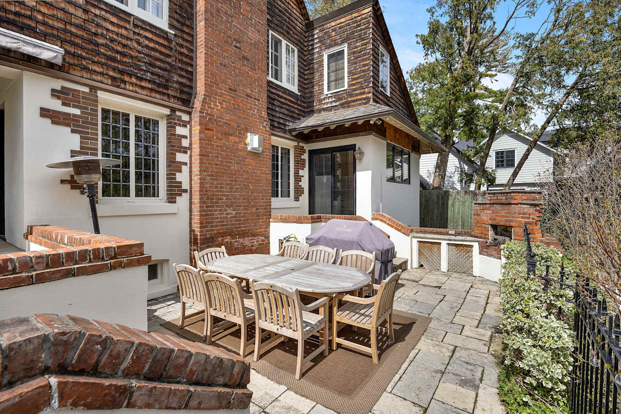 420 Randall Street | Oakville, ON L6J 1R8 | Goodale Miller Team