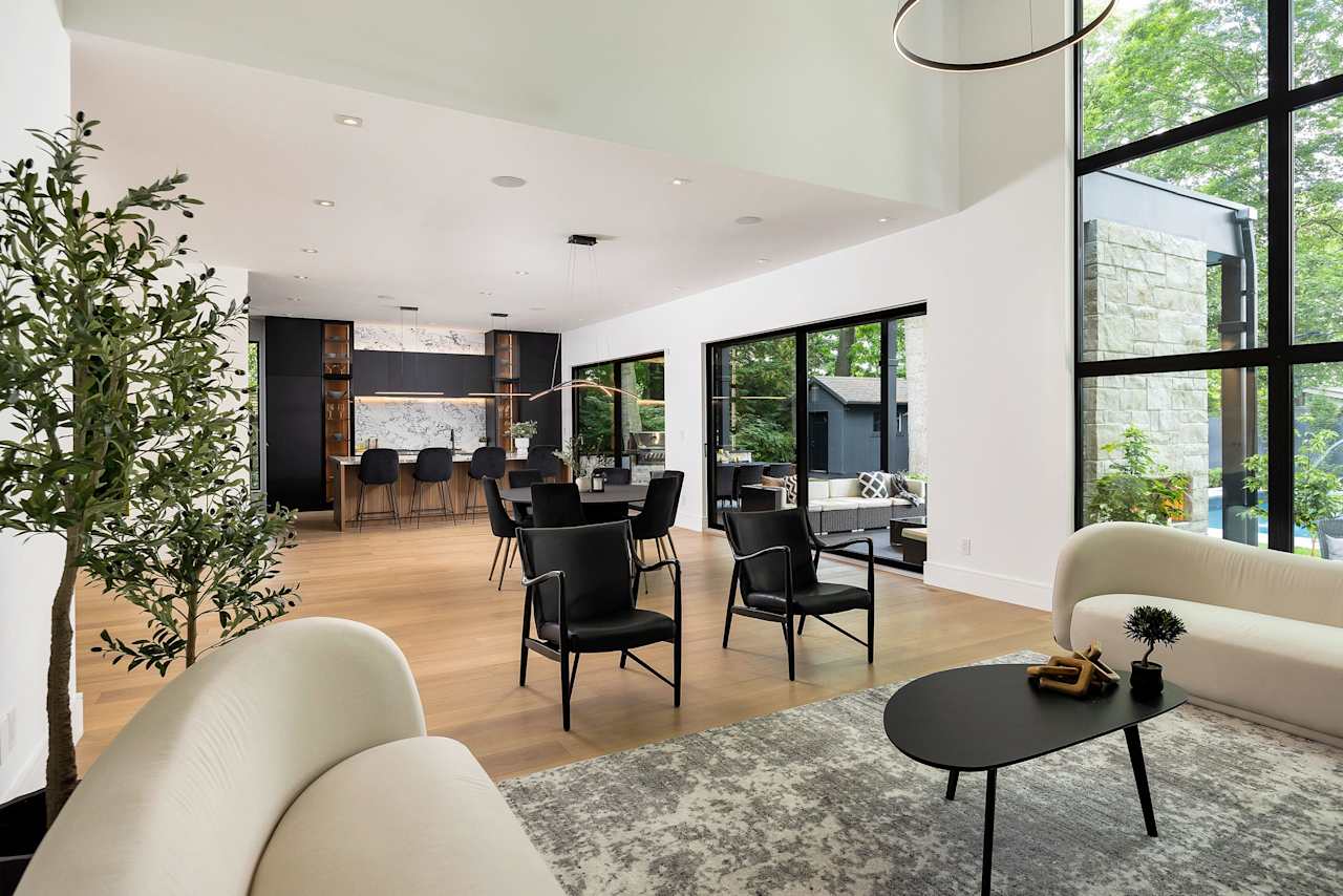 2102 Glenforest Crescent | Oakville, ON L6J 2G4 | Goodale Miller Team