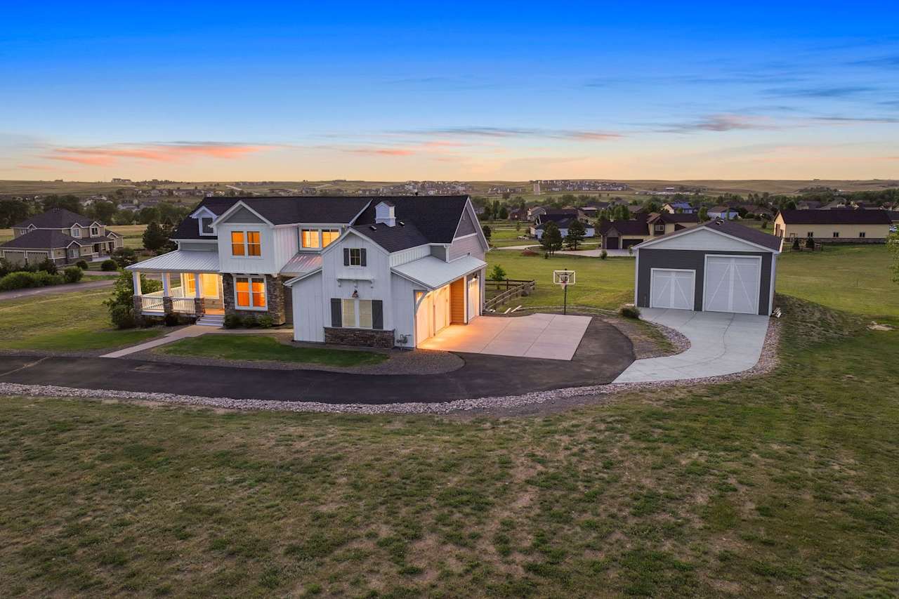 41875 E Muirfield Loop