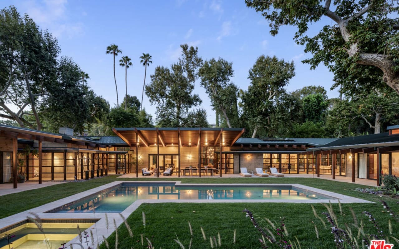 Beverly Hills Real Estate Agent | Jade Mills | Realtor Agency