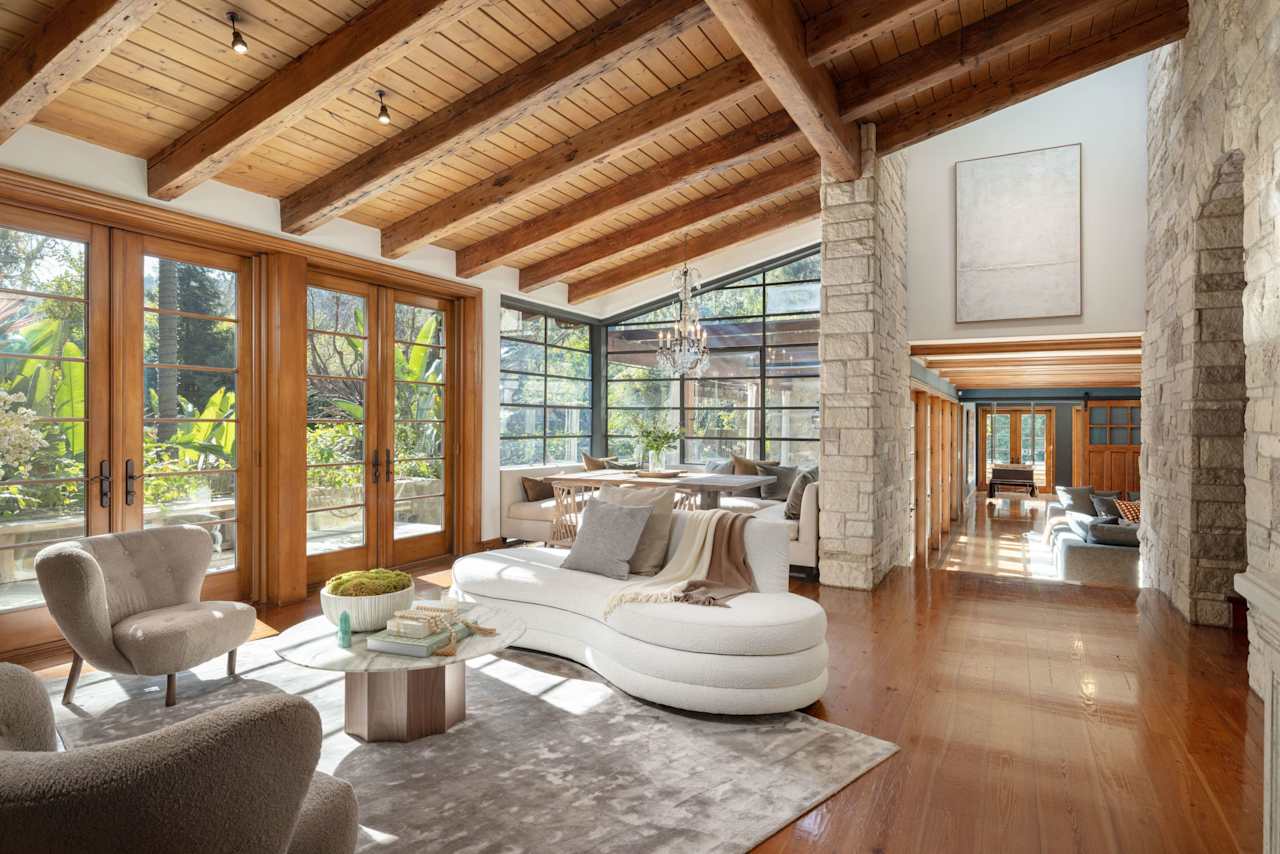 1492 Stone Canyon Rd