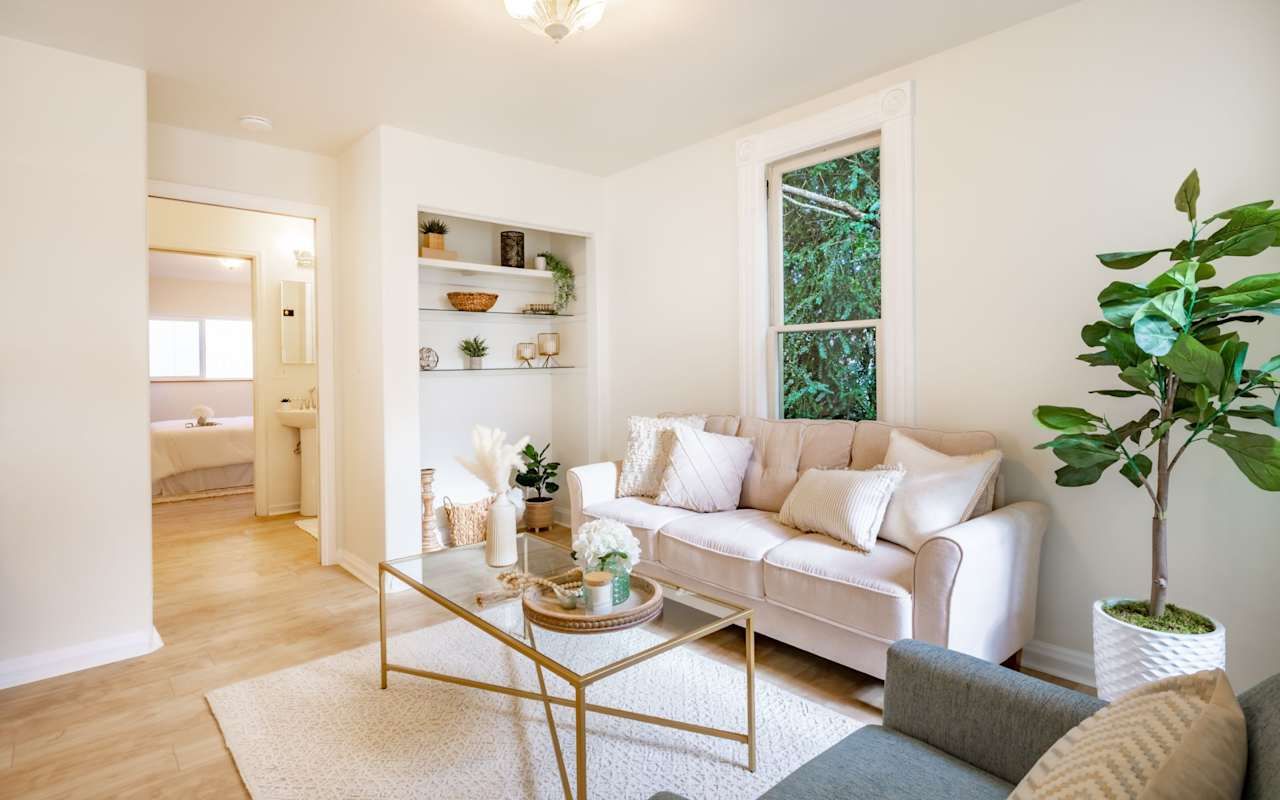 Meet The Angela Lanuto Team