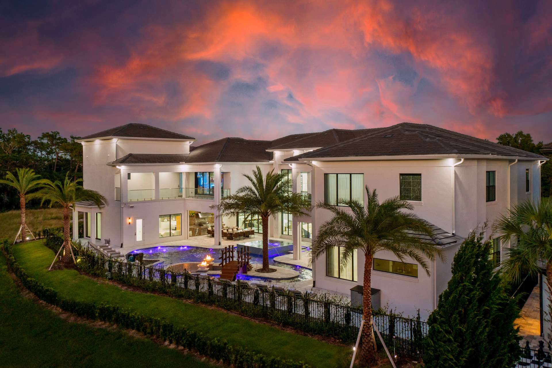 Gallery | Grandhalla | Crystal & David Tung