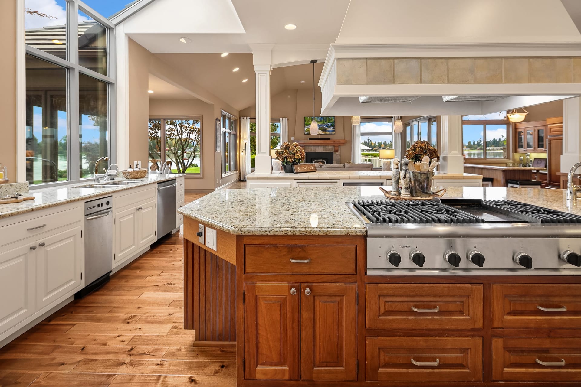 Snag Island Estate - Lake Tapps Luxury Waterfront | Kimber Lee Real ...