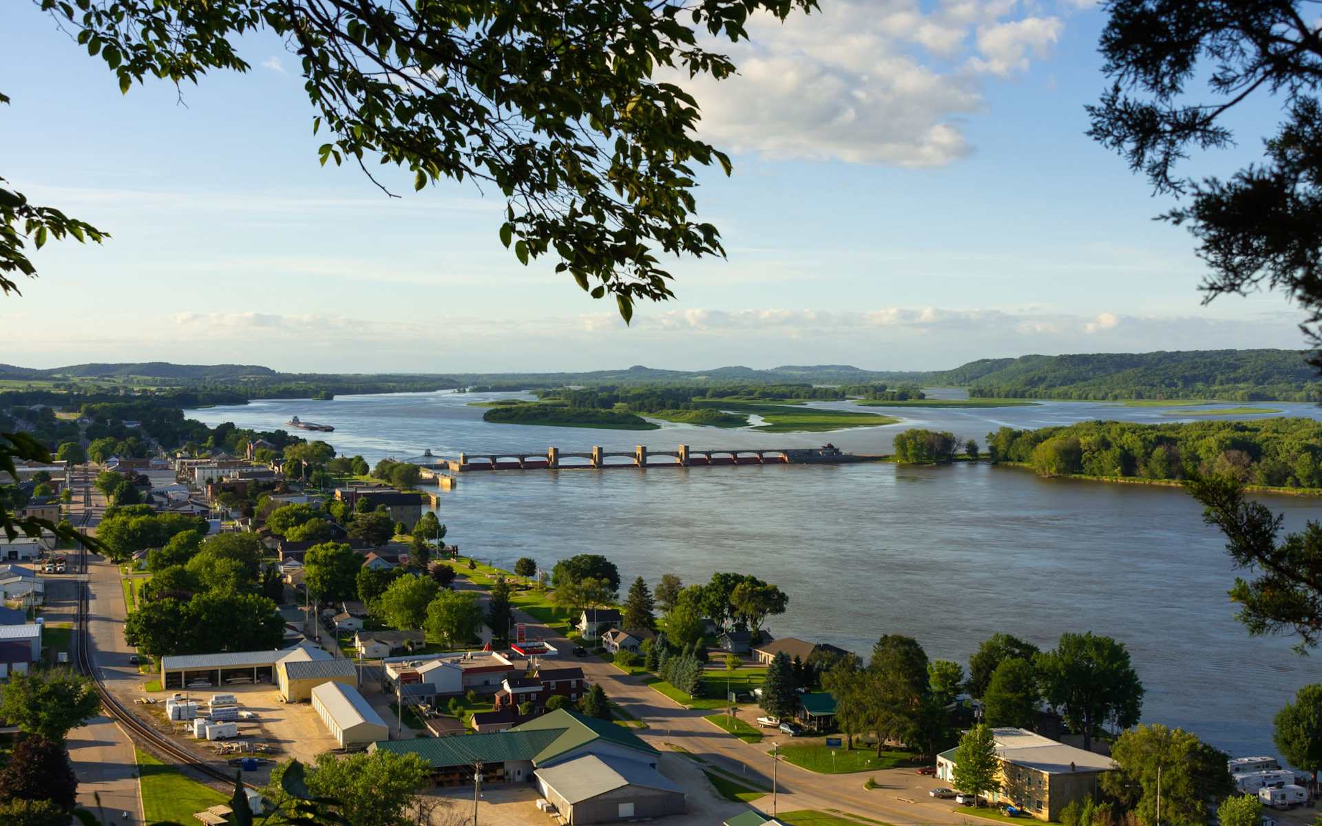 Explore Iowa Neighborhoods | Summer Clark and Markjon T