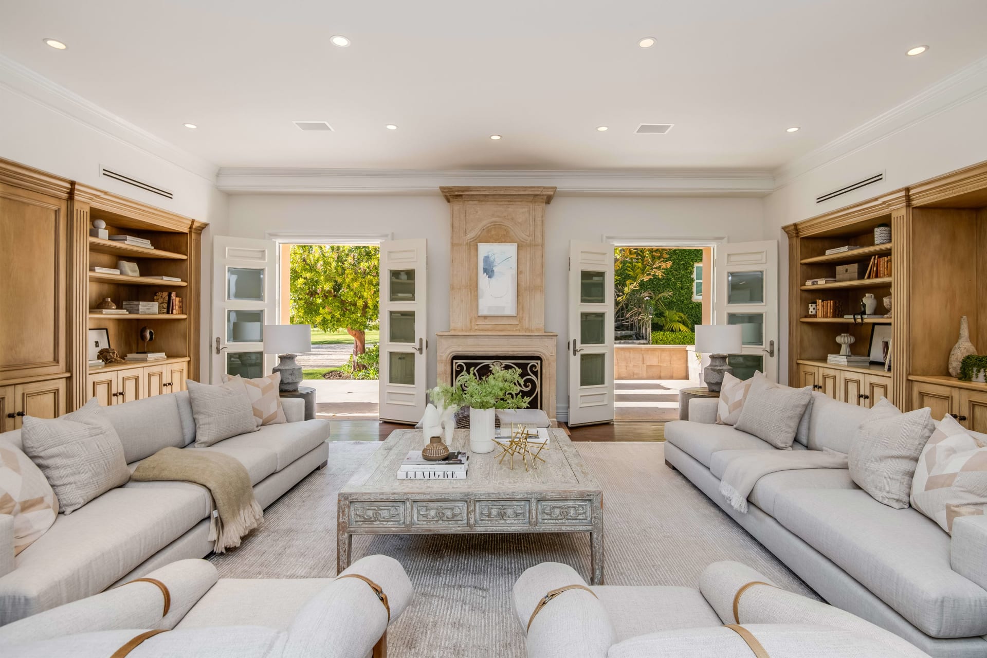 Byron Allen Drops $100 MILLION on Malibu Mansion | Lipstick Alley