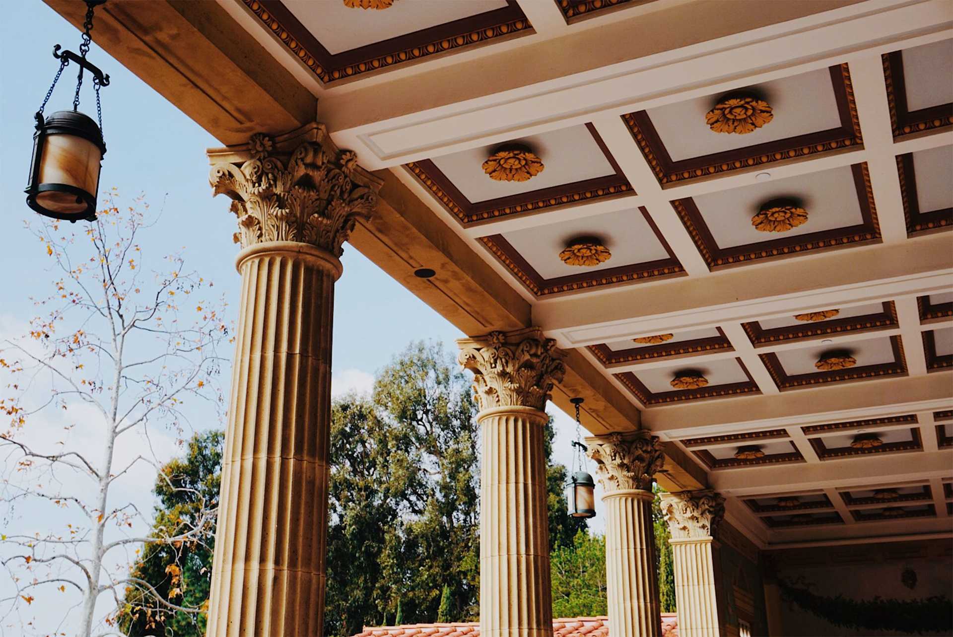 Hilton Hilton | Legacy of Luxury