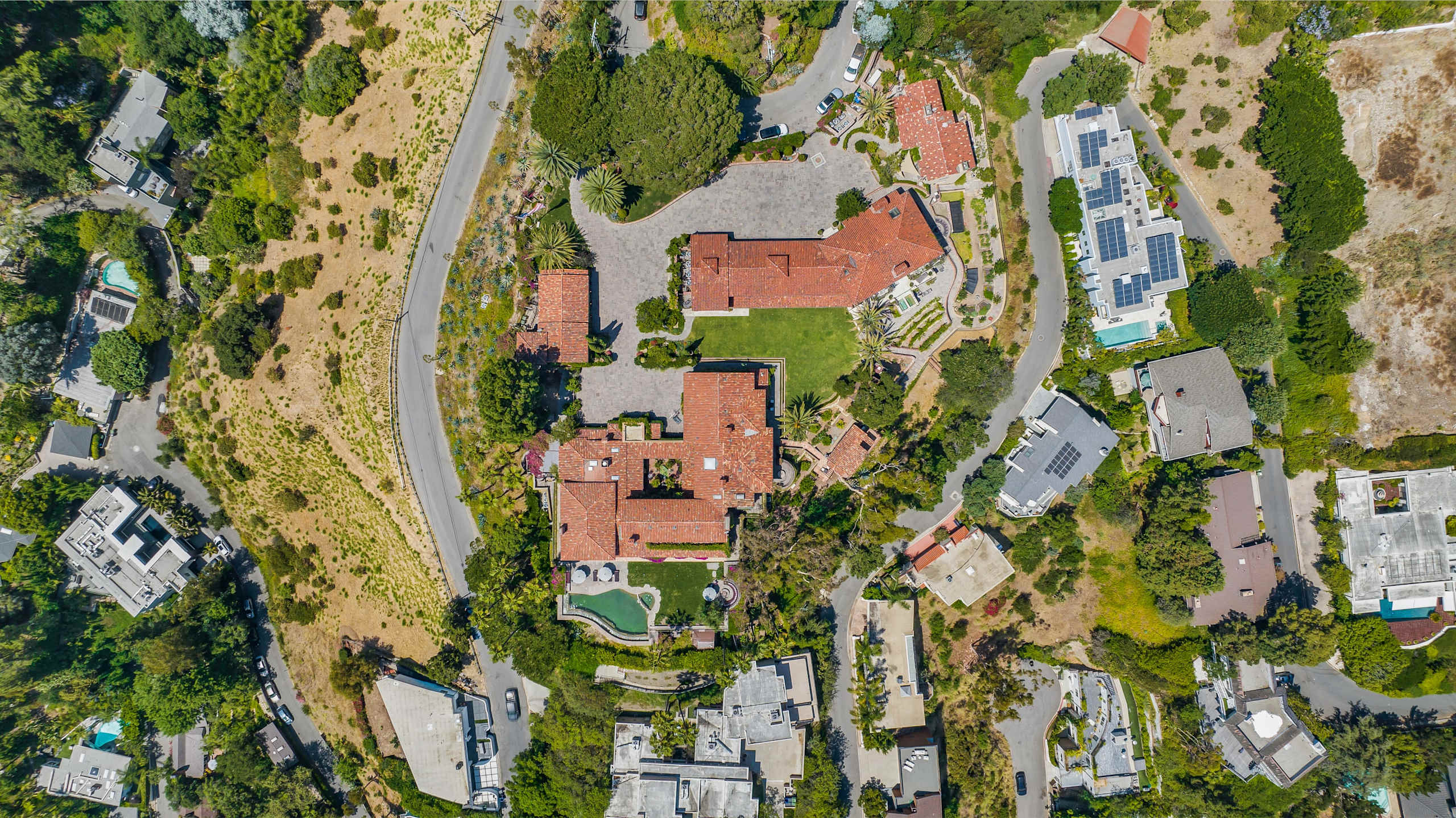 Software Mogul's 28,000 Sq. Ft. "Villa Theos" Asks $85 Million in ...