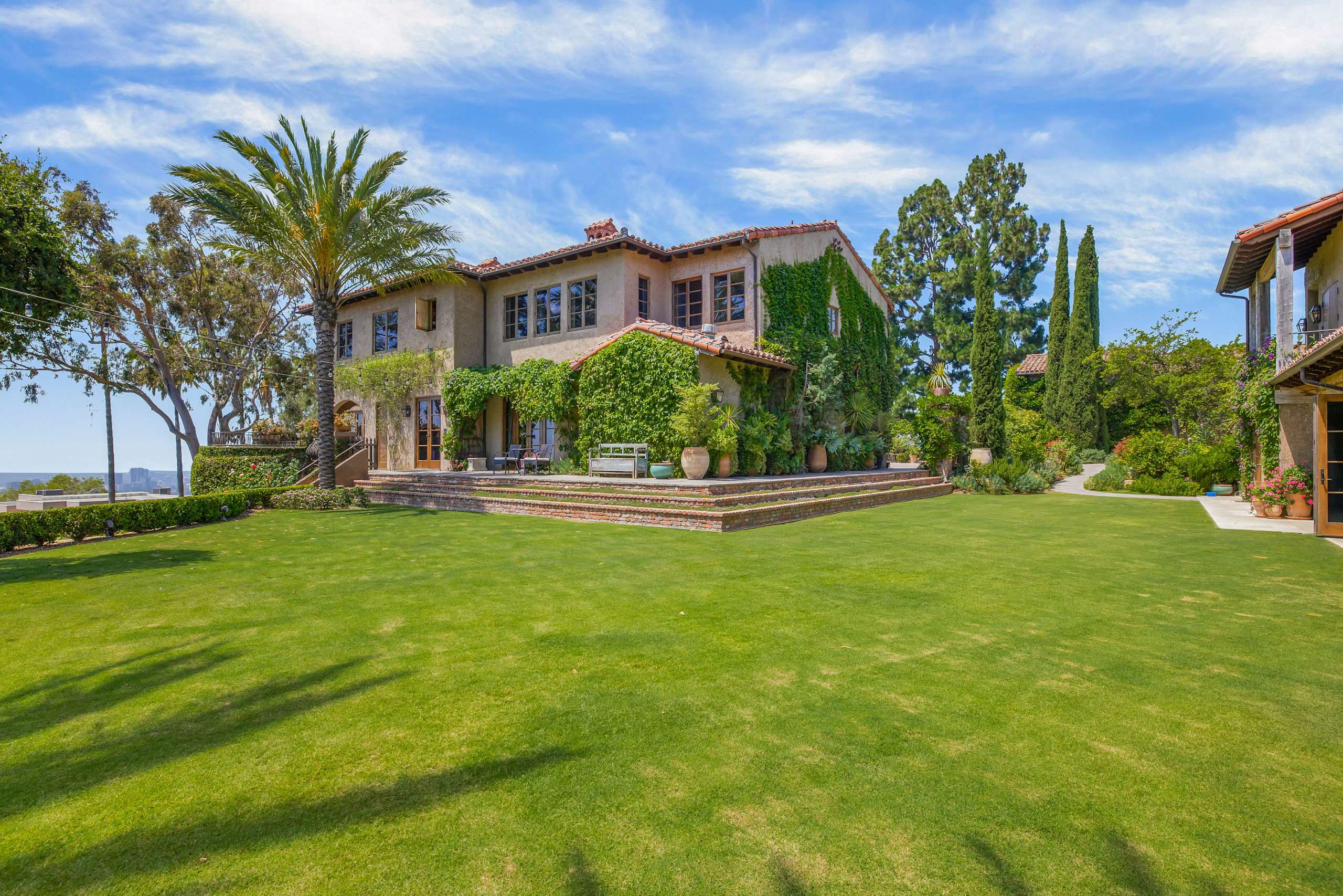 Software Mogul's 28,000 Sq. Ft. "Villa Theos" Asks $85 Million in ...
