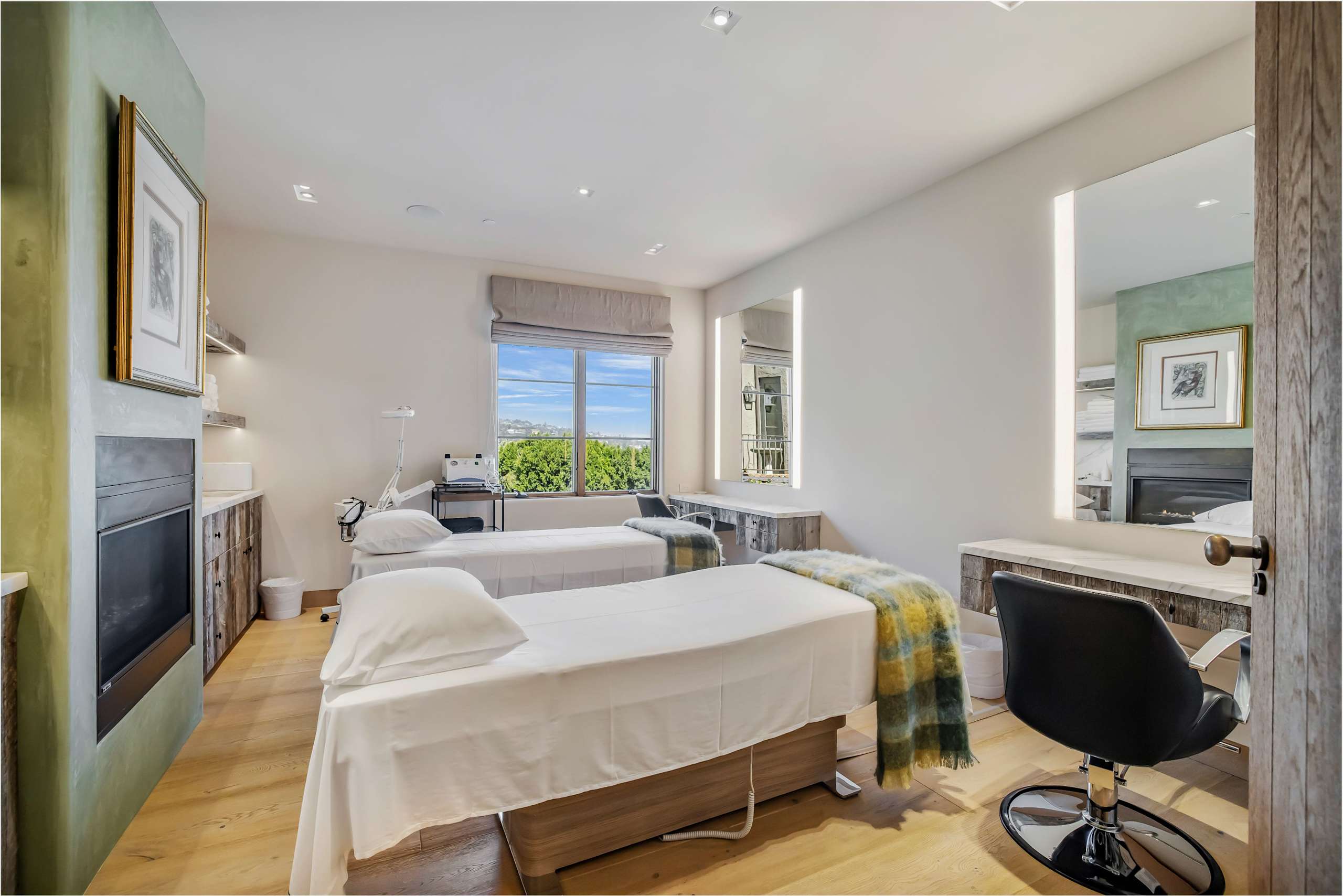 Software Mogul's 28,000 Sq. Ft. "Villa Theos" Asks $85 Million in ...