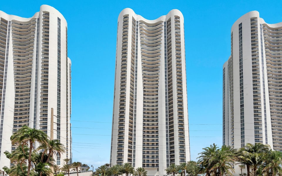 15901 Collins Ave Unit: 2405 | Melva Garcia