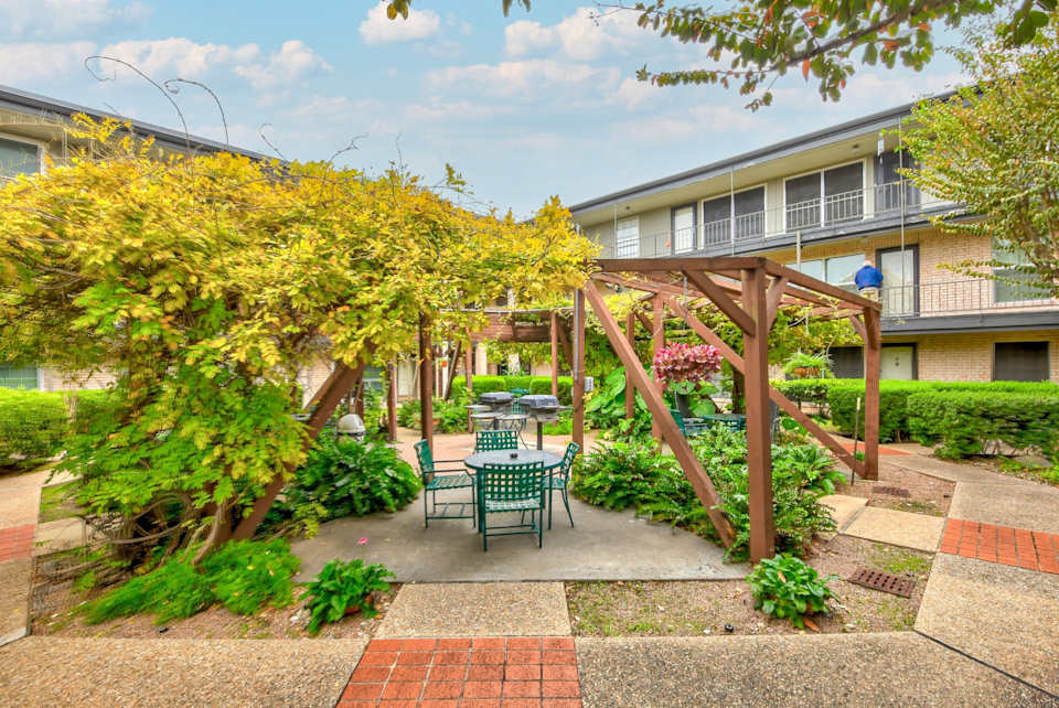 2425 Ashdale Dr #56, Austin, Texas 78757 | Licona Team