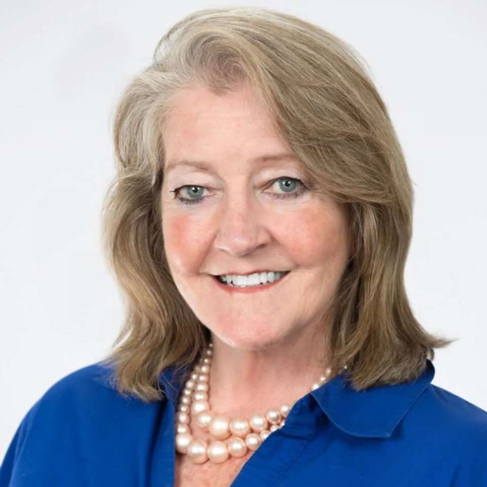 About Helen La Count