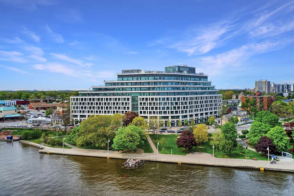 11 Bronte Road Unit 615 | Oakville, ON L6L 0E1 | Goodale Miller Team