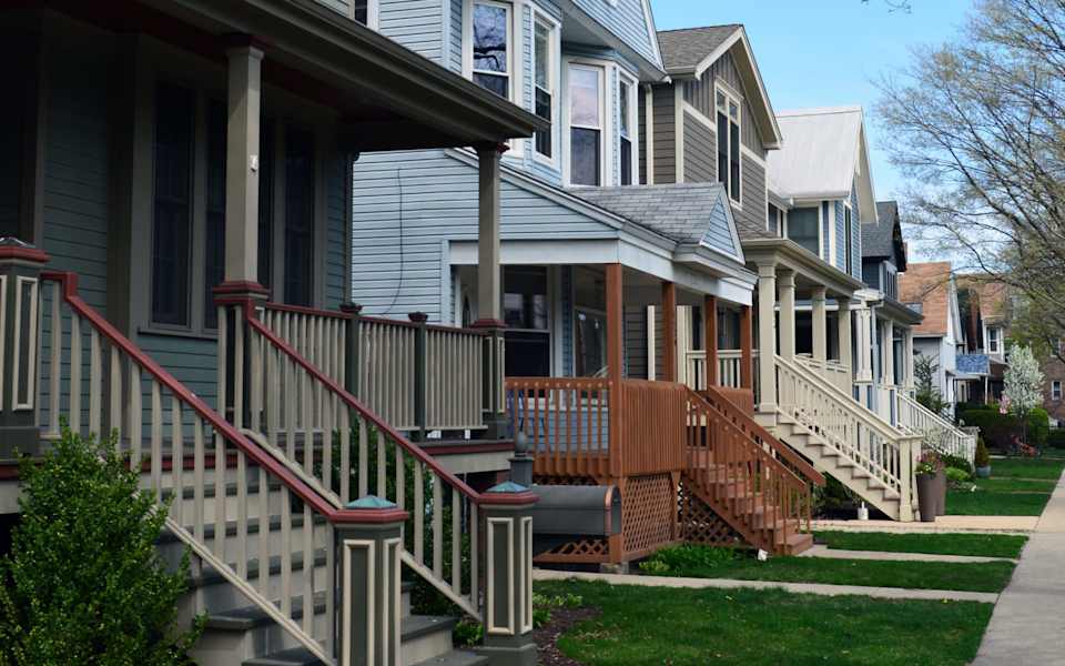 Living in Ravenswood, IL: Neighborhood Guide | John Charmelo