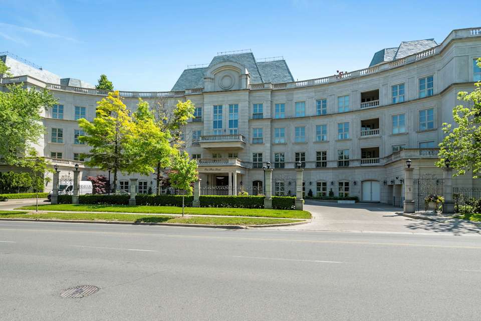 Exclusive Residence - One Post Road | Barry Cohen Homes