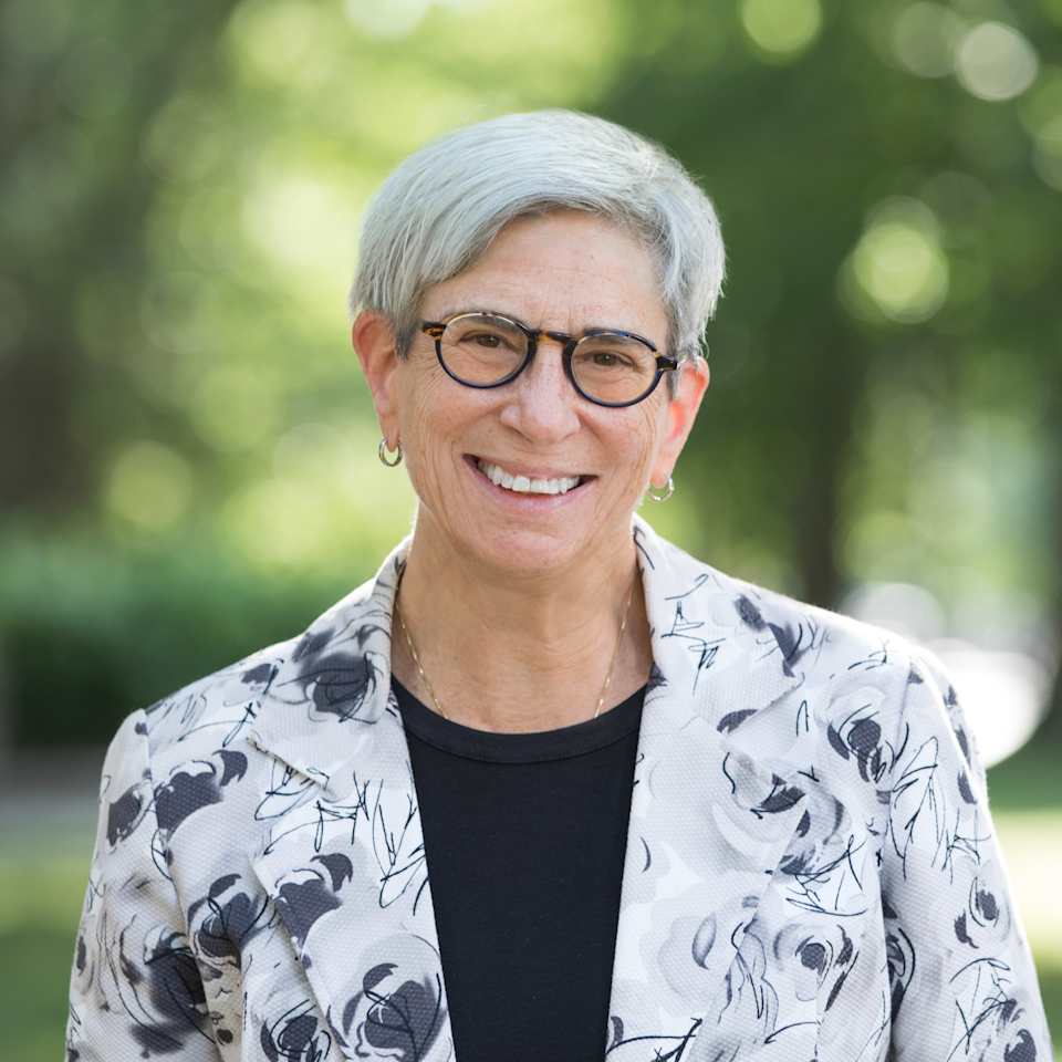 Janis Lippman | Ellen + Janis Real Estate Team