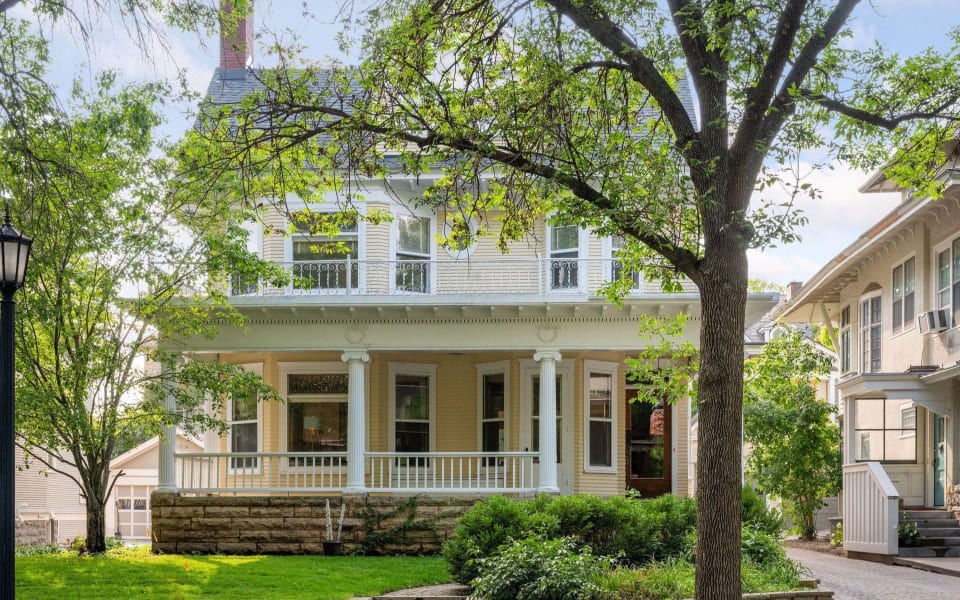 8-Point Checklist To Follow Before Listing Your Home | Blog | Stephanie ... 8-Point Checklist To Follow Before Listing Your Home | Blog | Stephanie ...