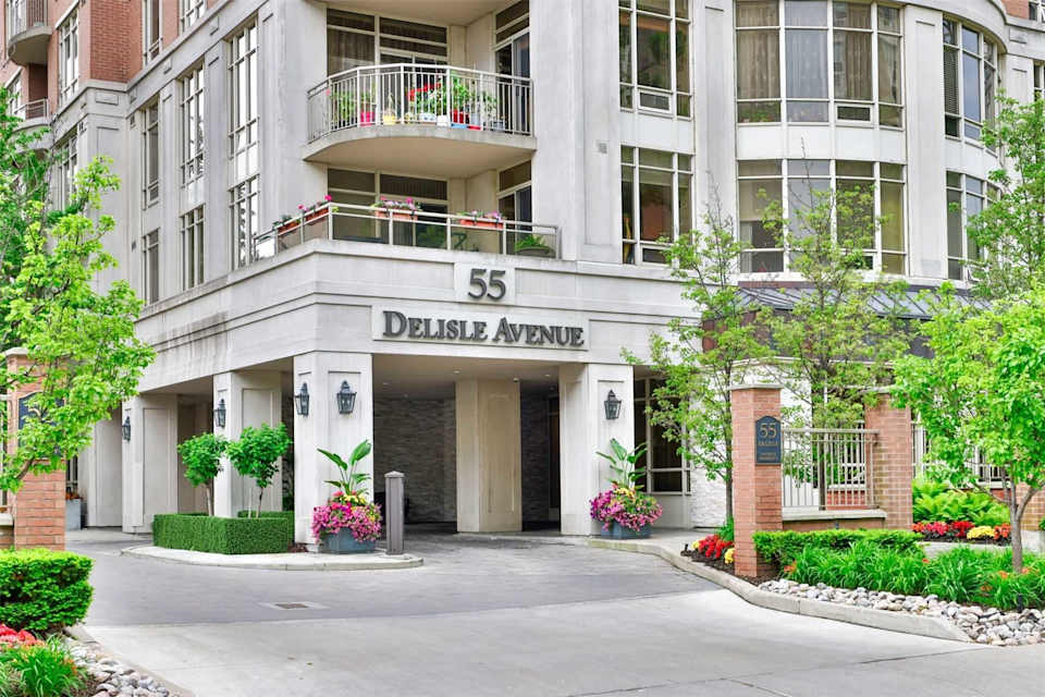 55 Delisle Avenue Unit: 704 | Toronto, ON M4V3C2 | 3 Beds | Jonathan ...