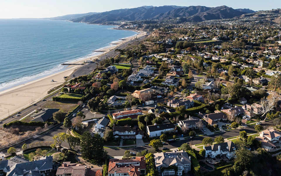Pacific Palisades, CA Neighborhood Guide | Tom Dolezel