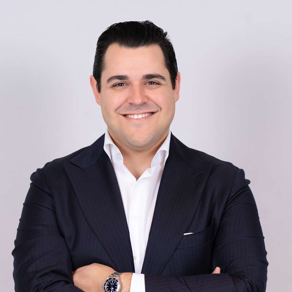 About Ariel Sassoon | Serhant