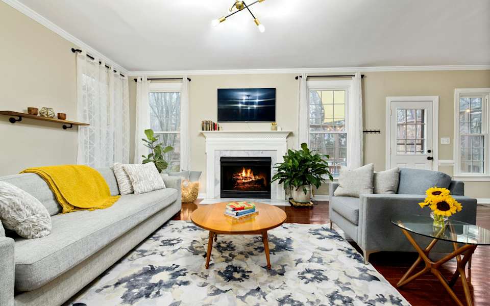 5 Elements to Warm Up a White Room | Casey Rutherford