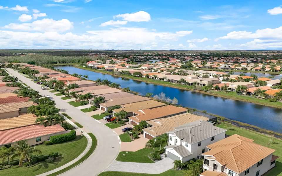 What to Look for When Choosing a Realtor to Buy & Sell a Home | Blog ...