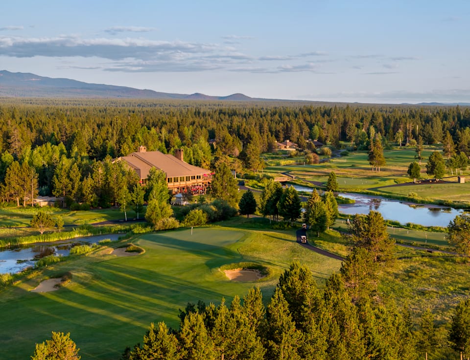 Discover Sunriver, Oregon: A Charming Community