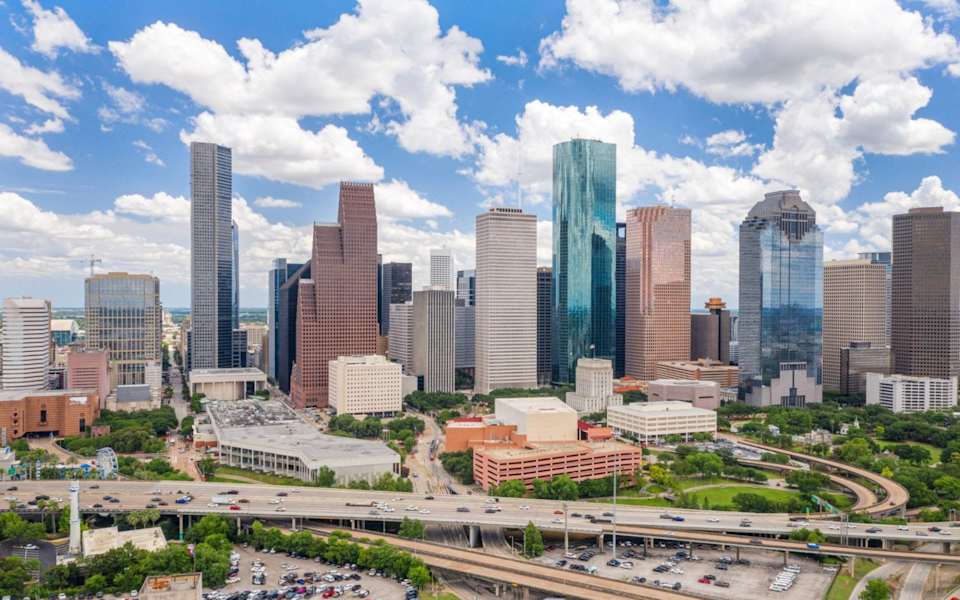 Honest Pros and Cons of Living in Houston | Blog | Stacy Brown