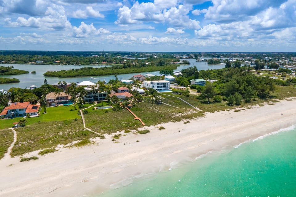 Living in Casey Key, FL: Neighborhood Guide