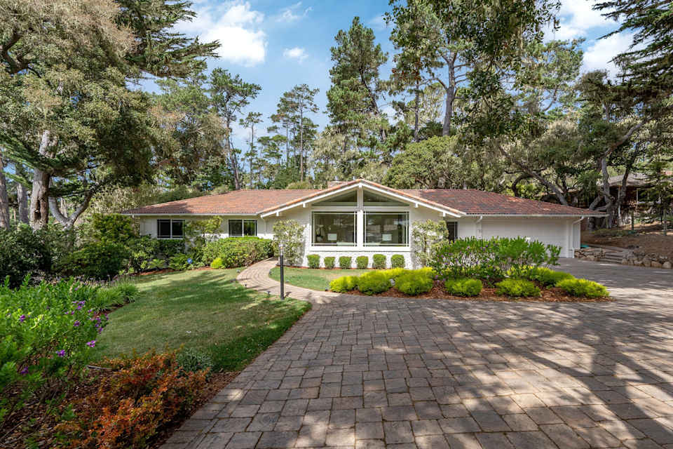 Pebble Beach Haven - 2806 Forest Lodge Road