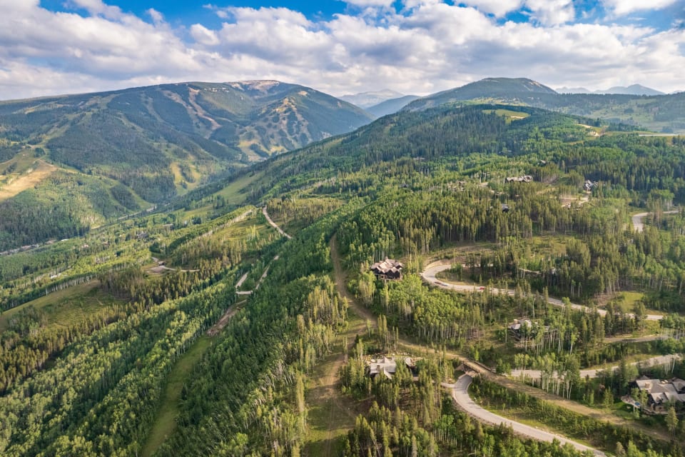 Explore Bachelor Gulch: Where Luxury Meets Adventure