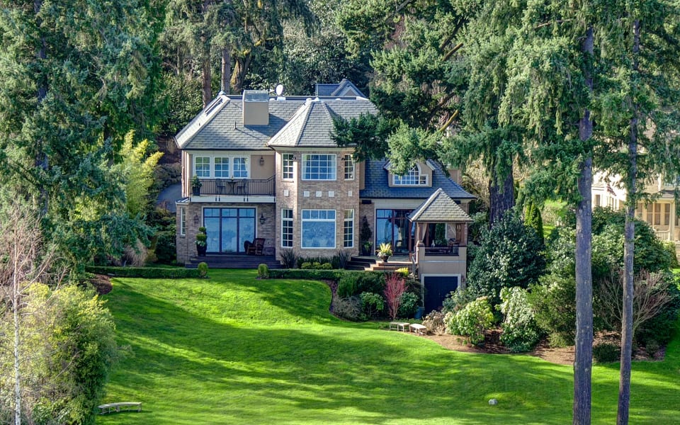 3810 Hunts Point Rd | The Gray Team