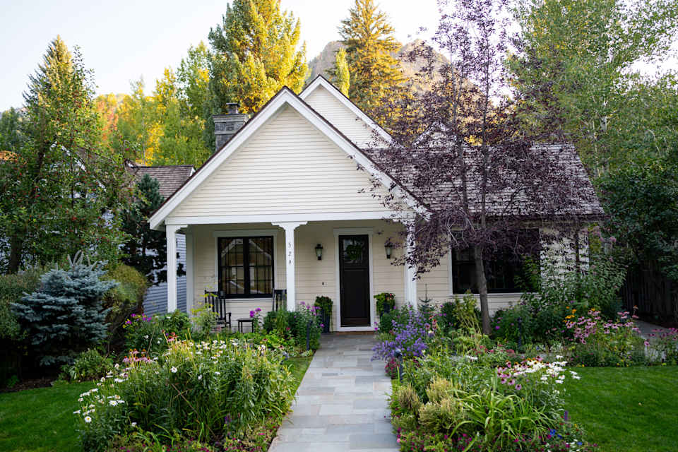 Exploring Aspen's Architectural Tapestry: A Guide to Luxury Real Estate ...