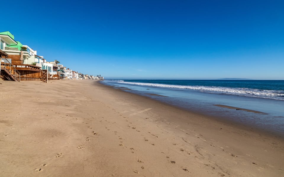 La Costa Beach | Neighborhood Guide | Irene Dazzan-Palmer