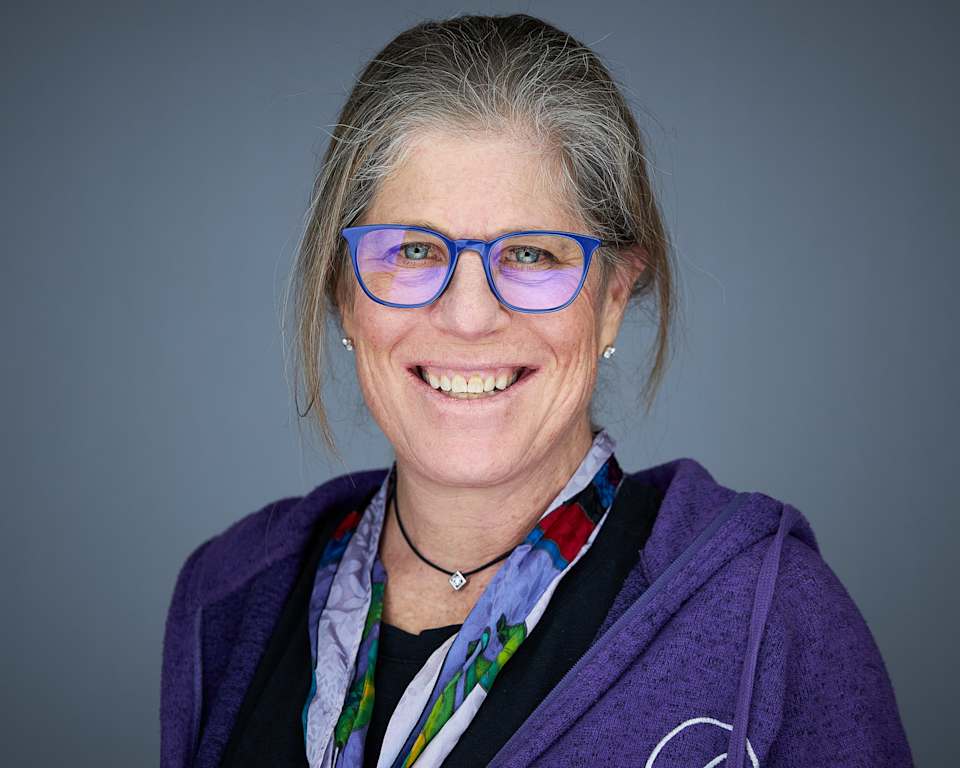 About Leslie Resnick