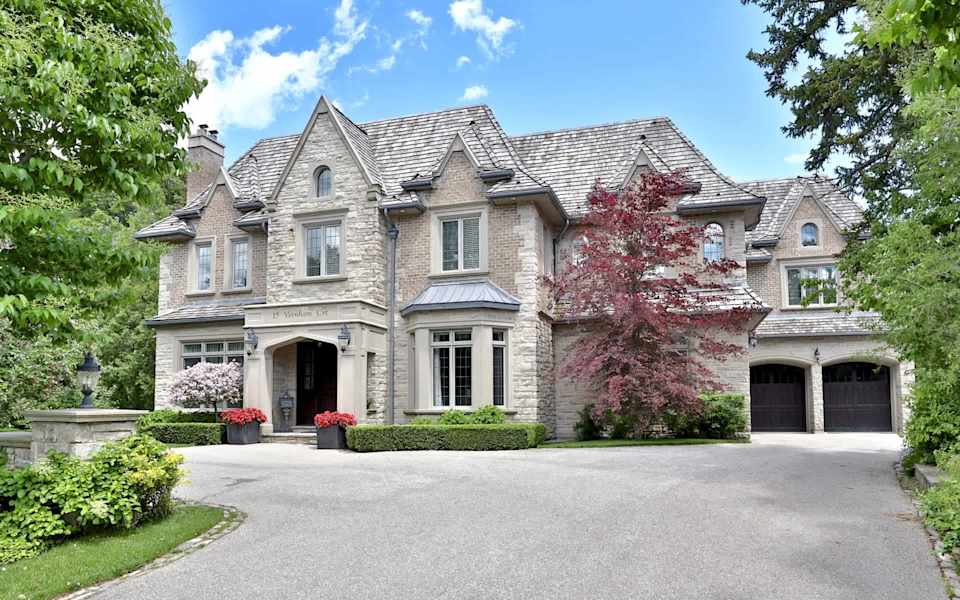 5 Reasons People Love York Mills | Blog | Barry Cohen Homes