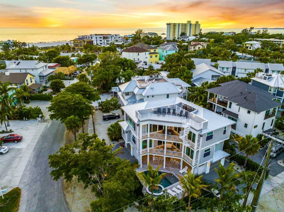 Siesta Key: Pearl of the Gulf Coast with Powdery Sands